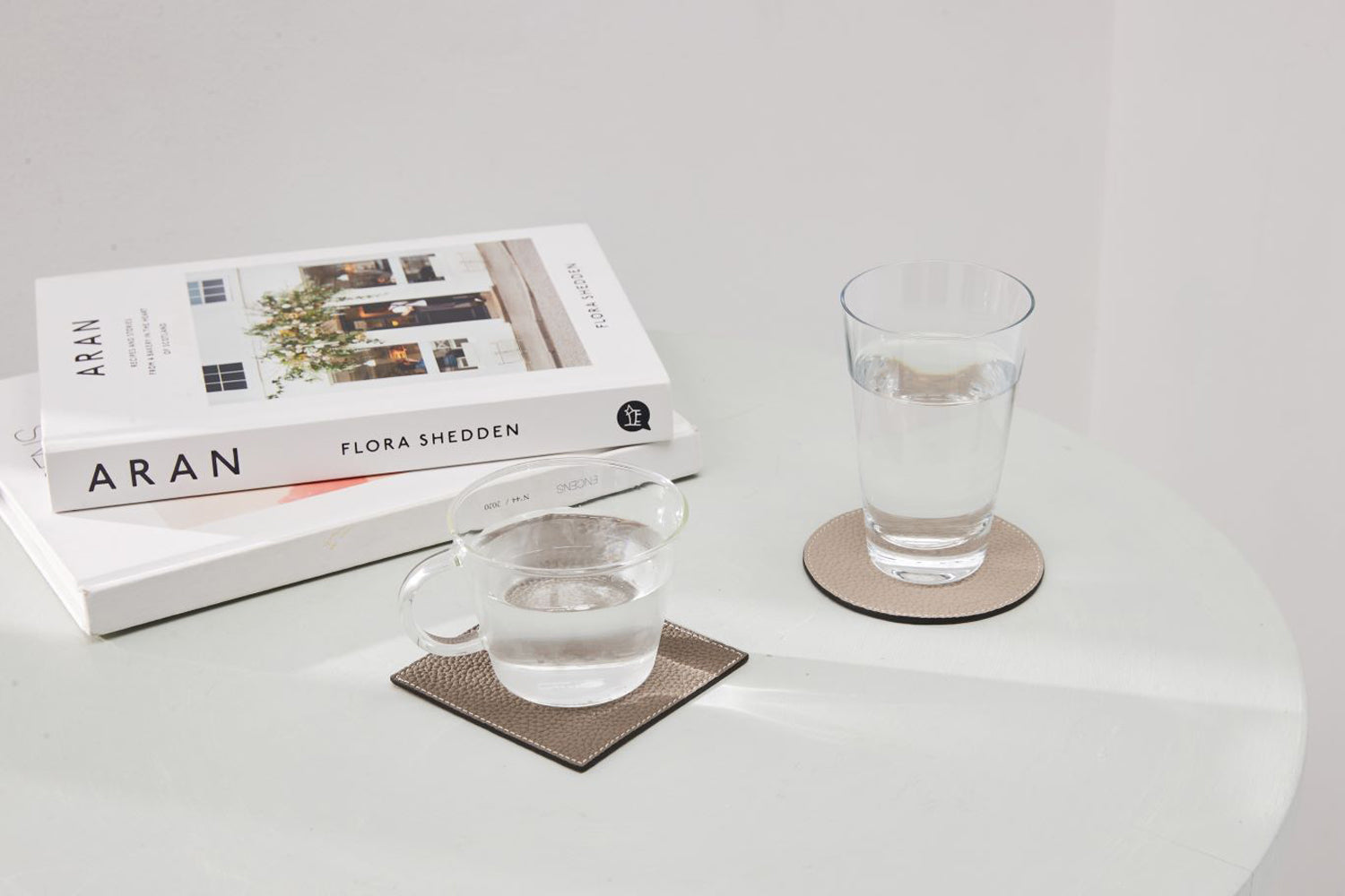Reversible Leather Coaster Set – Elegant & Durable | BONAVENTURA